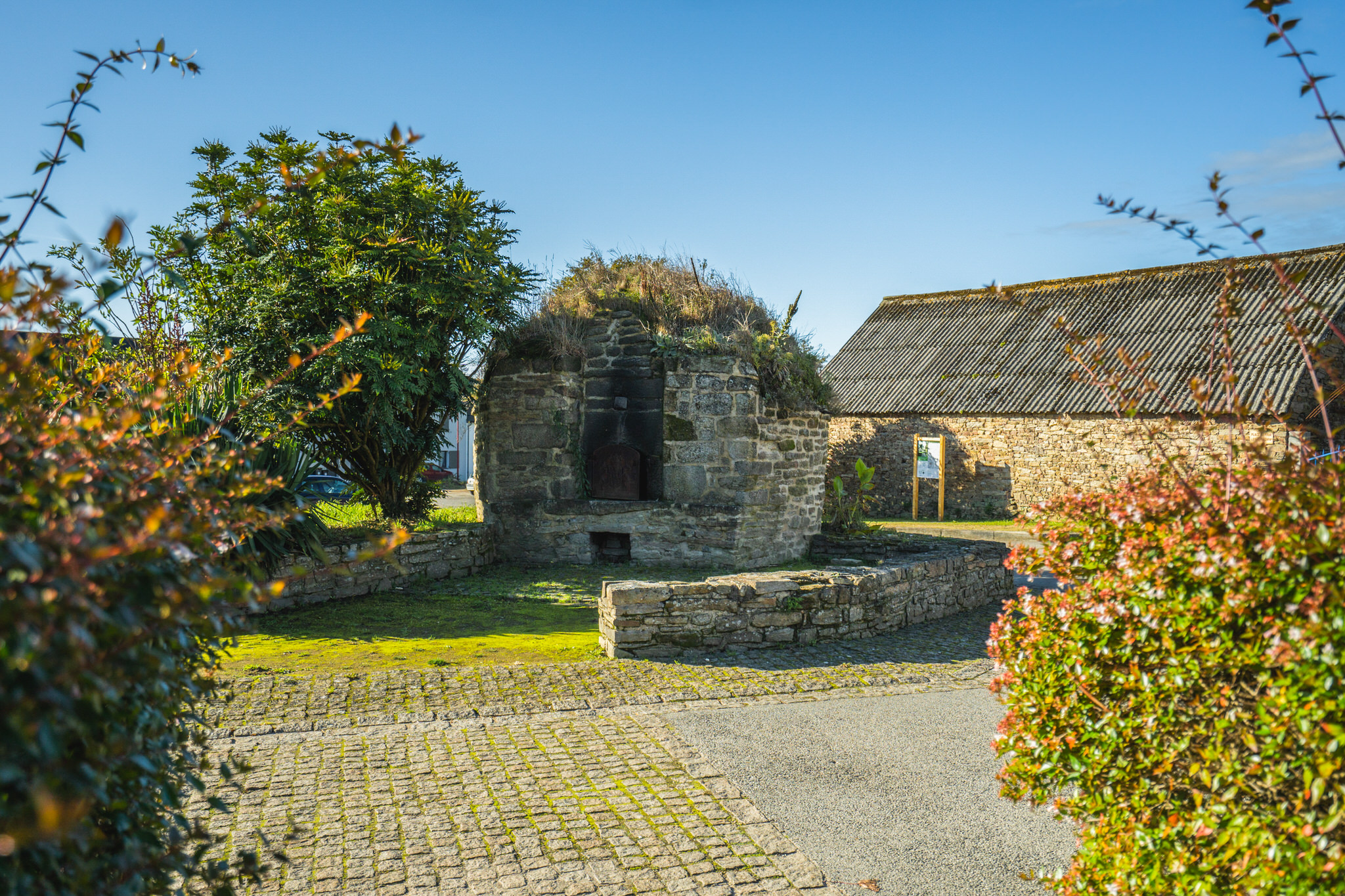 Vacances à Calan : entre patrimoine et crêpes - Bretagne Sud & Morbihan